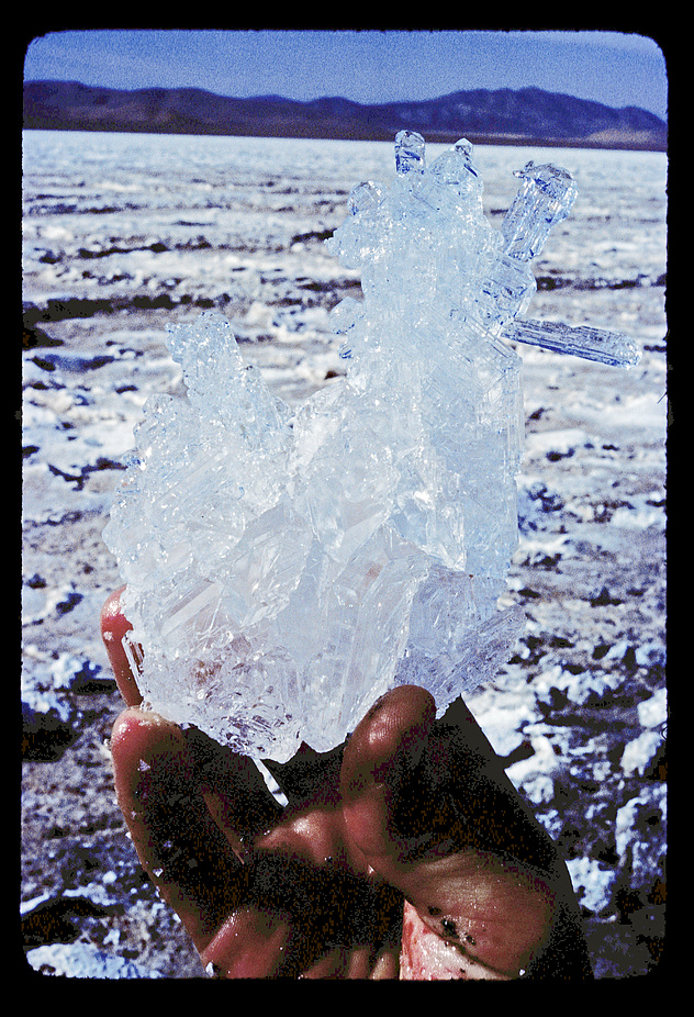 Mirabilite: Mineral information, data and localities.