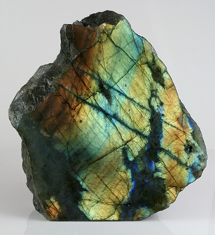 Labradorite: Mineral information, data and localities.