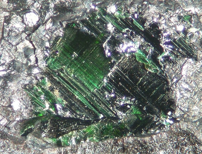 Manganosite: Mineral information, data and localities.