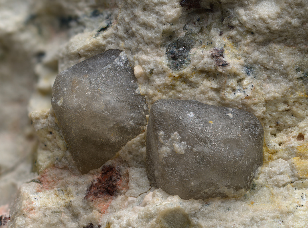 Quartz-beta: Mineral information, data and localities.