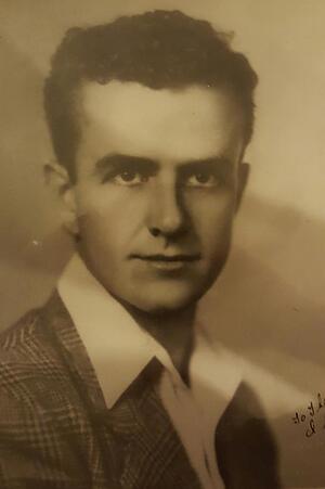 Abernathyite: Mineral information, data and localities.