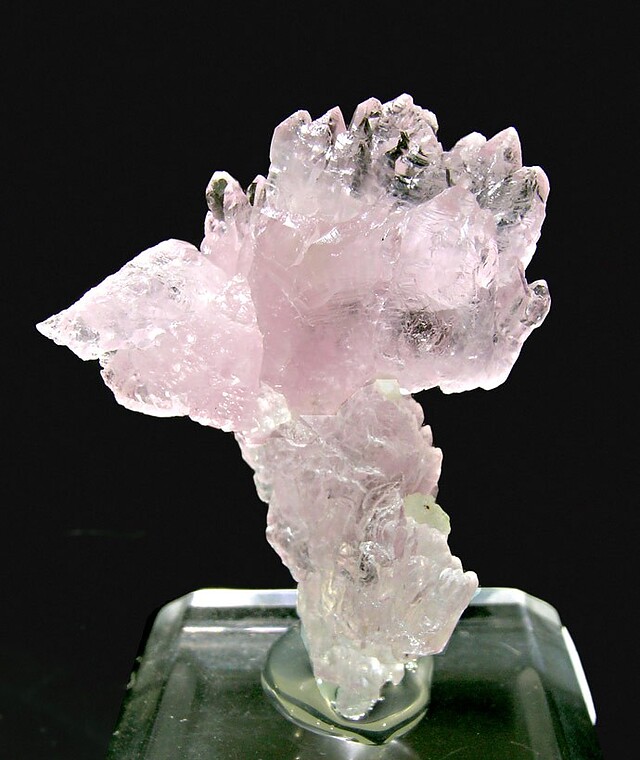 Quartz (Var: Rose Quartz)
