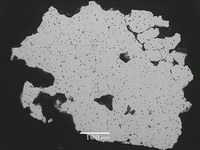 Native Tungsten: Mineral information, data and localities.
