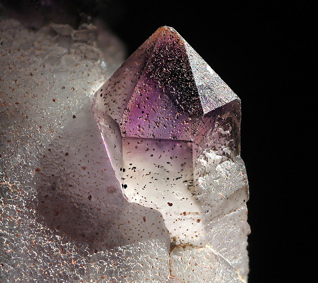 Quartz (Var: Amethyst)
