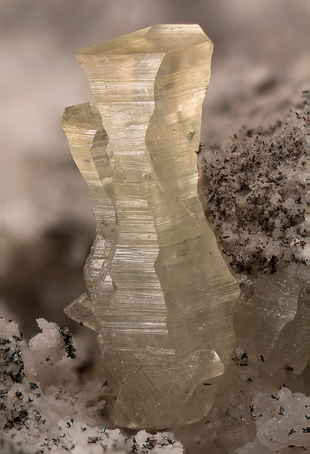 Weloganite: Mineral information, data and localities.