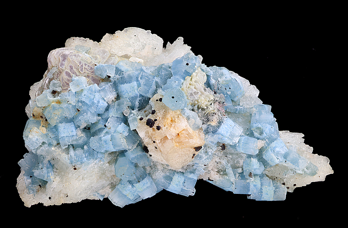 Alkali-beryl: Mineral information, data and localities.