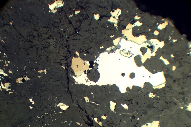 Troilite, Enstatite, Forsterite, Taenite, Native Iron (Var: Kamacite)