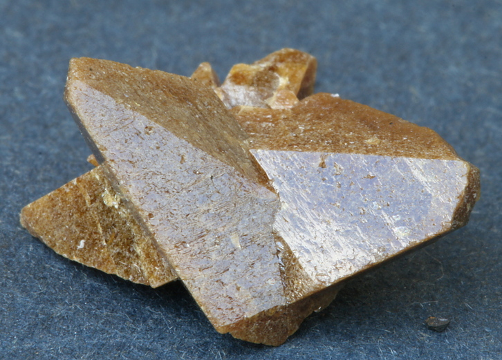 Monazite-(Ce): Mineral information, data and localities.