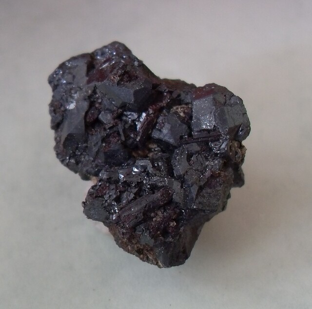 Braunite, Piemontite