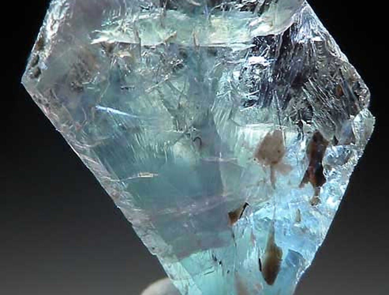 Alexandrite: Mineral information, data and localities.