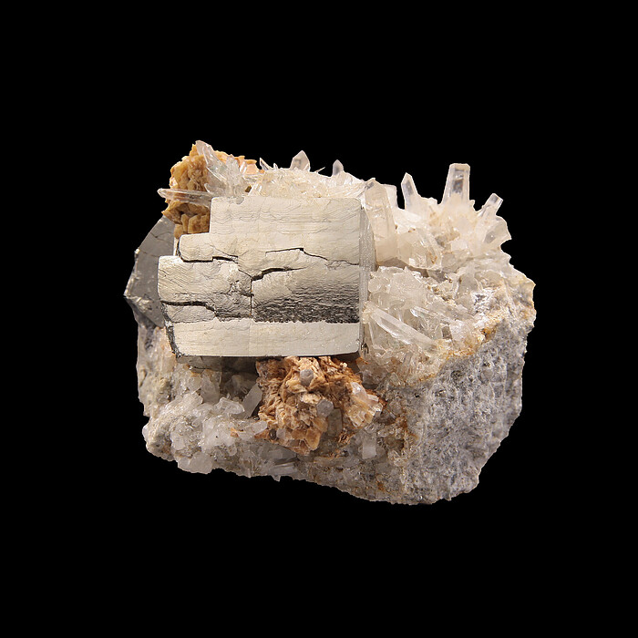 MLF-JEV - Pyrite, Quartz, Siderite