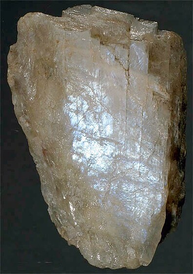 Albite Moonstone: Mineral information, data and localities.