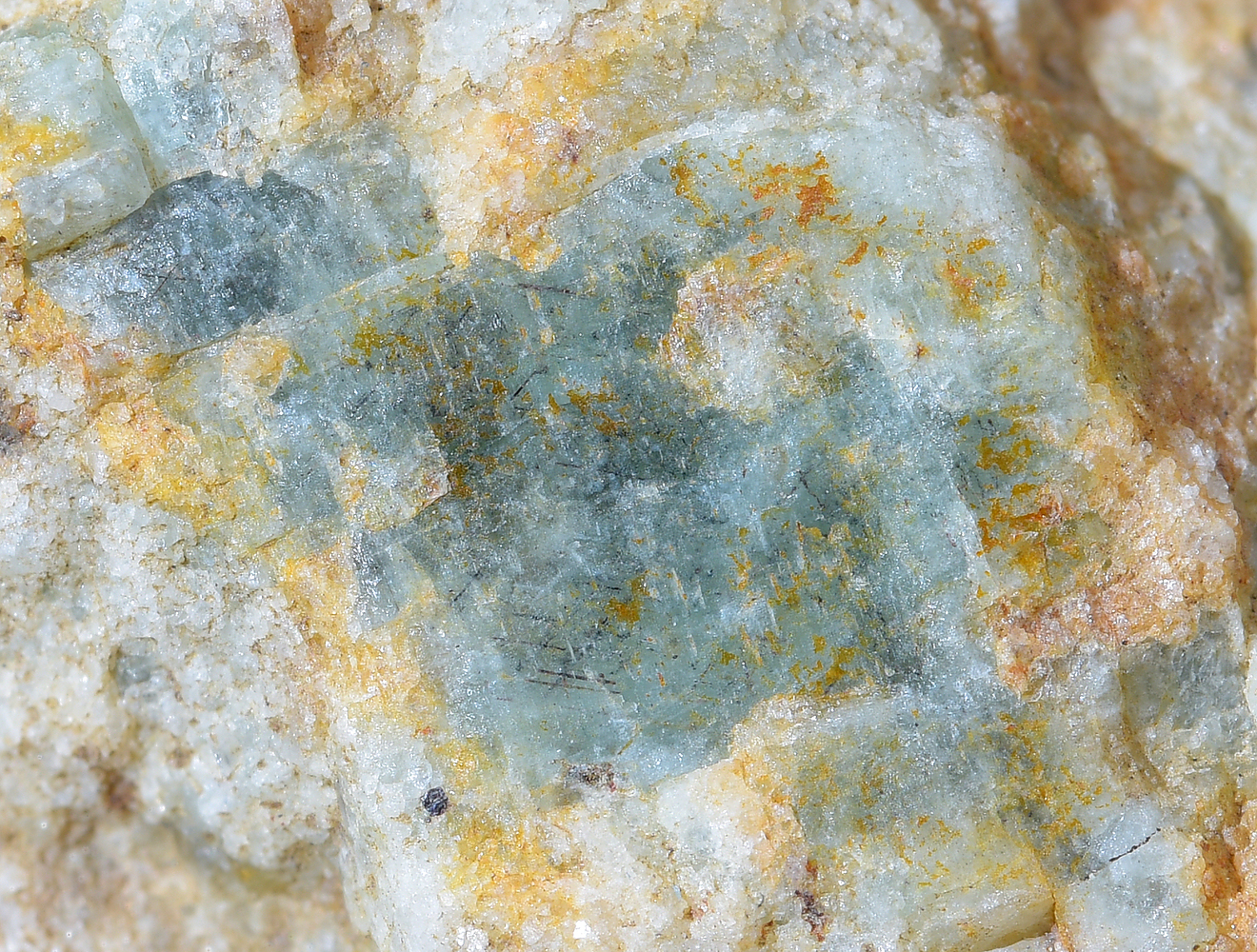 Identity Help : Inclusions in greenish feldspar