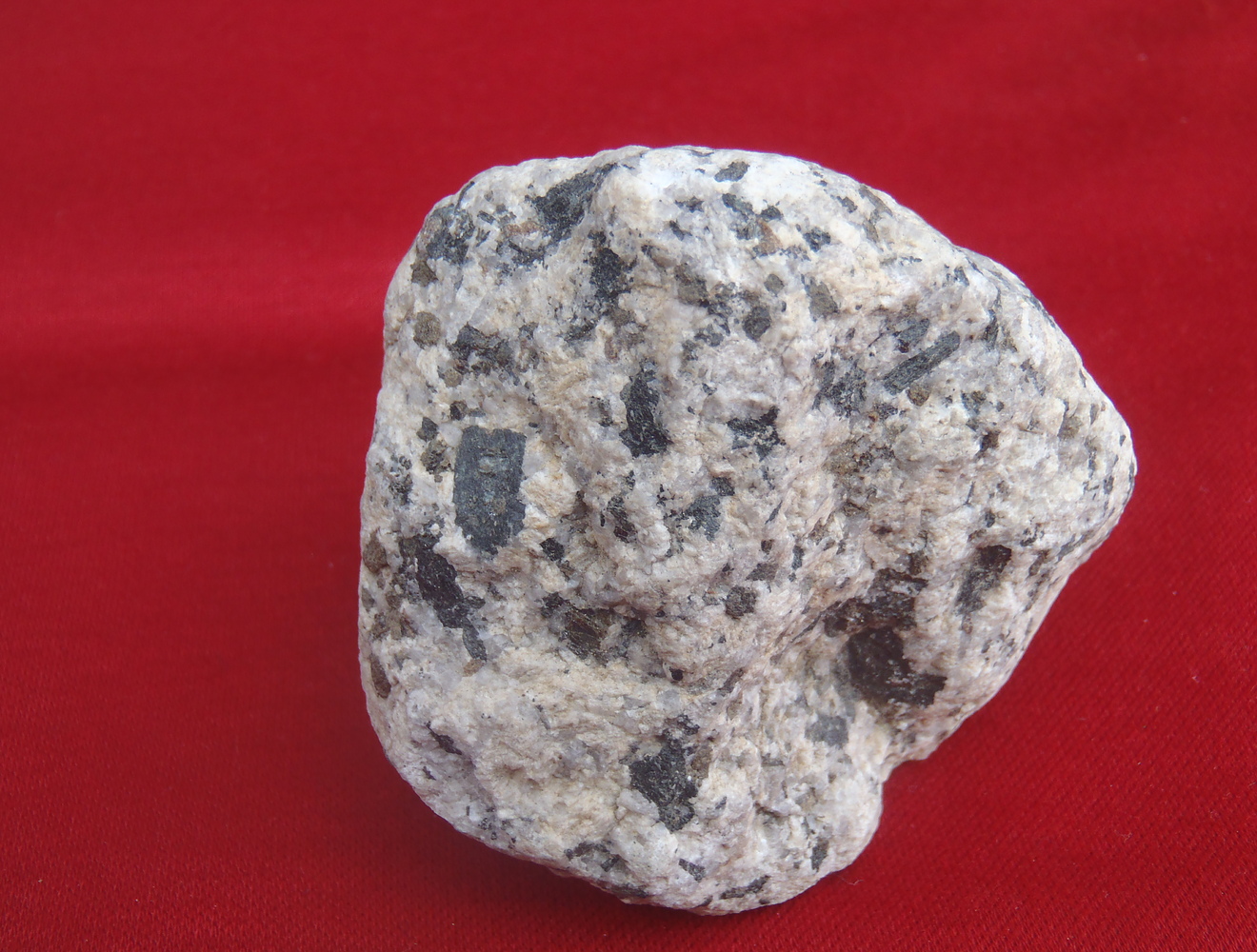 Hornblende-biotite granite: Mineral information, data and localities.