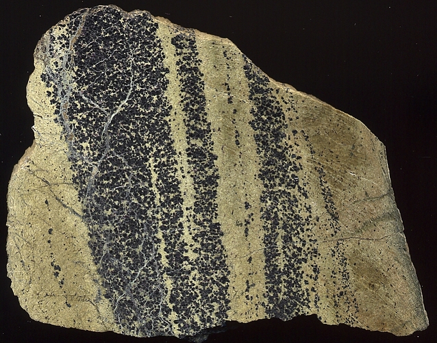 Chromitite: Mineral information, data and localities.