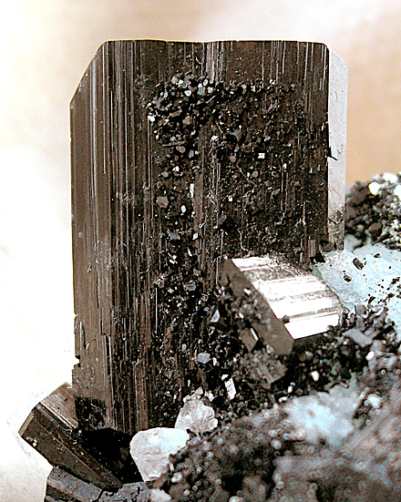Babingtonite: Mineral information, data and localities.