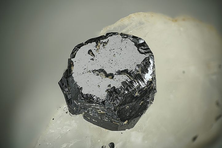 Davidite-(La): Mineral information, data and localities.