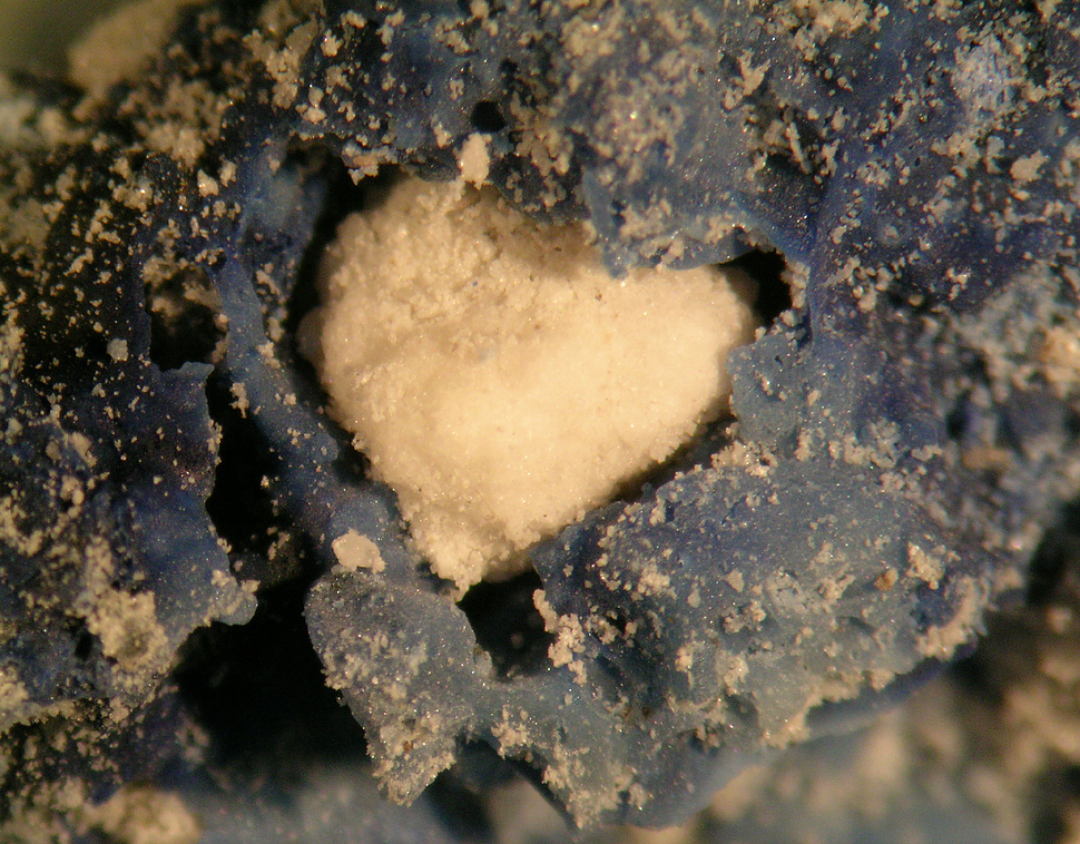 Ilsemannite: Mineral information, data and localities.