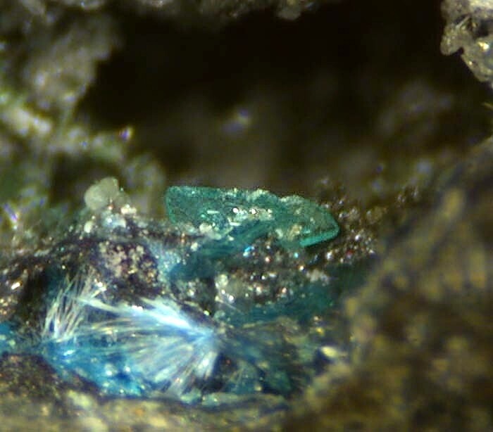 Chenite: Mineral information, data and localities.