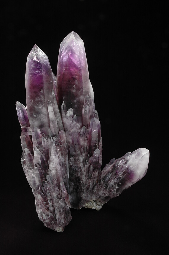 Amethyst: Mineral information, data and localities.