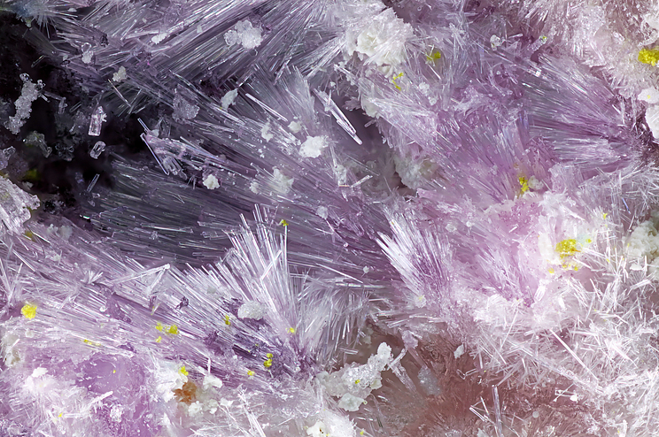 Kornelite: Mineral information, data and localities.