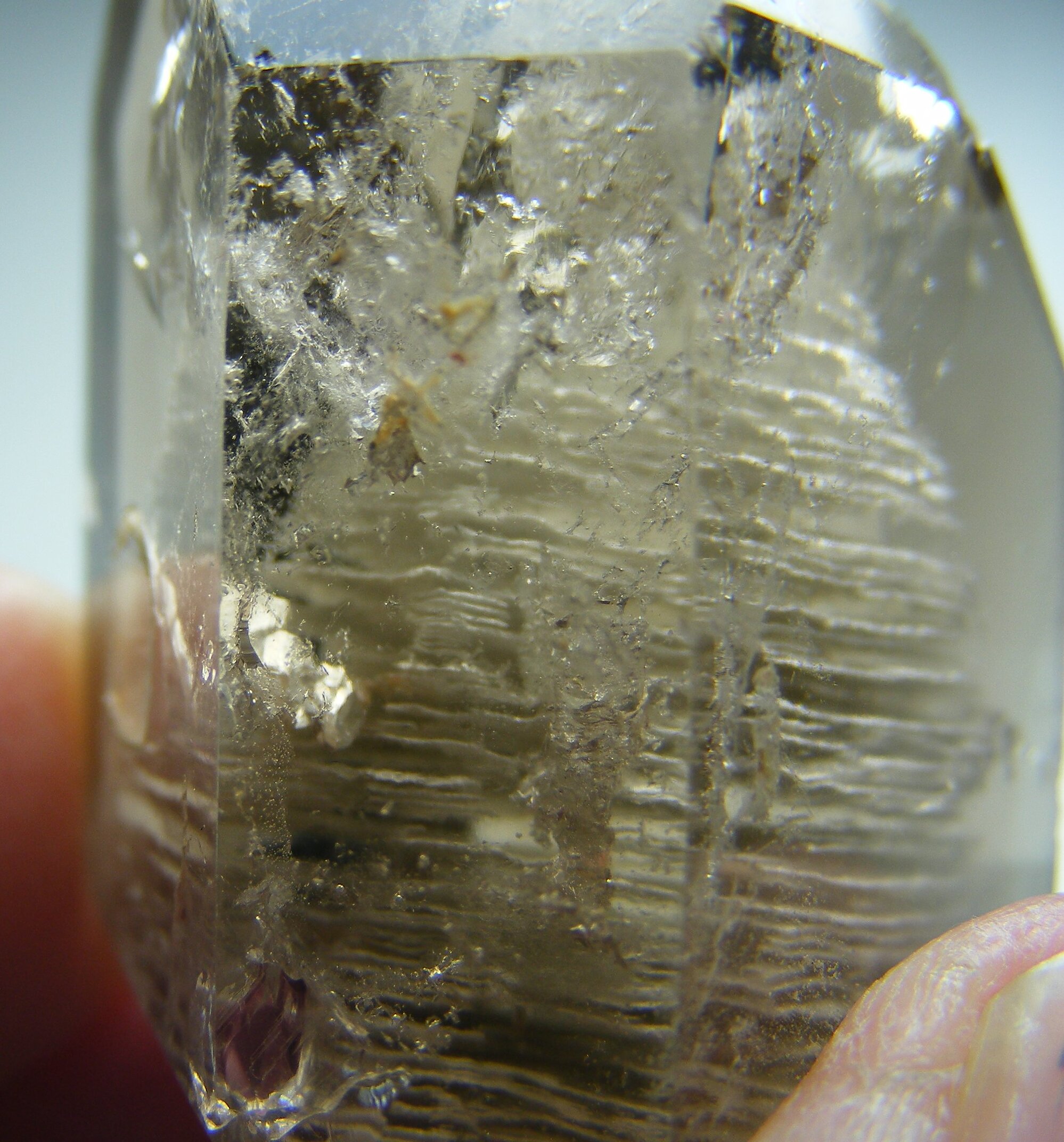 General : Inclusions in Quartz (Polished or Natural)