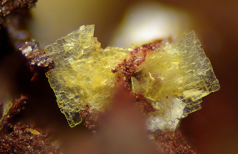 Bismutite: Mineral information, data and localities.