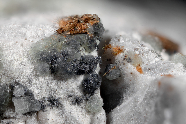 Tiemannite, Corderoite, Hewettite, Quartz