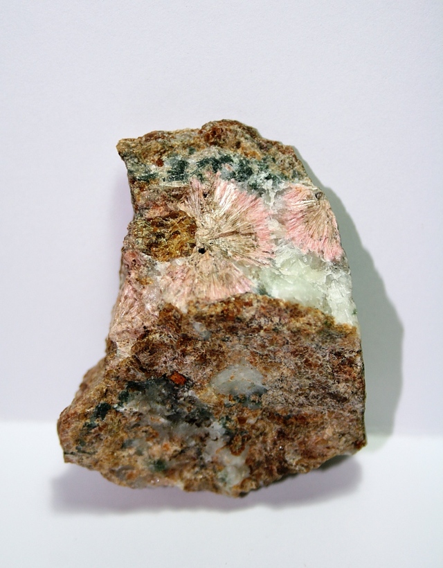 Clinozoisite, Grossular, Prehnite