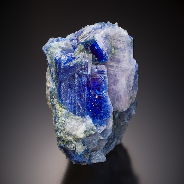 Carletonite: Mineral information, data and localities.