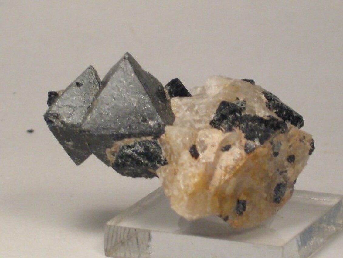 Large Gahnite crystal. TGMS Show Tucson 2008
