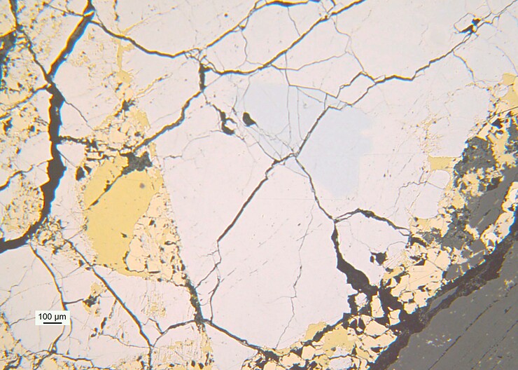 Cooperite: Mineral information, data and localities.