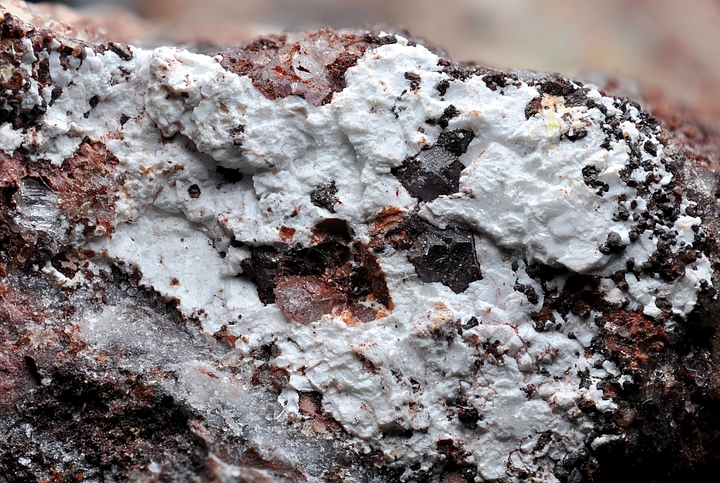 Shannonite: Mineral information, data and localities.