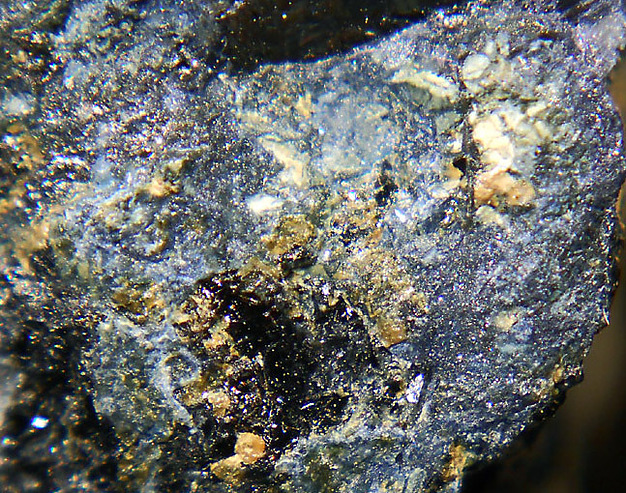 Barićite: Mineral information, data and localities.