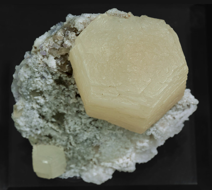 Witherite: Mineral information, data and localities.