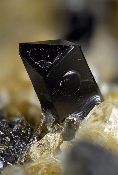 Esseneite: Mineral information, data and localities.