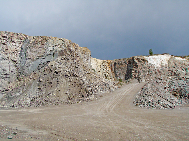 Newton County Stone Quarry, Kentland impact crater, Kentland, Newton ...