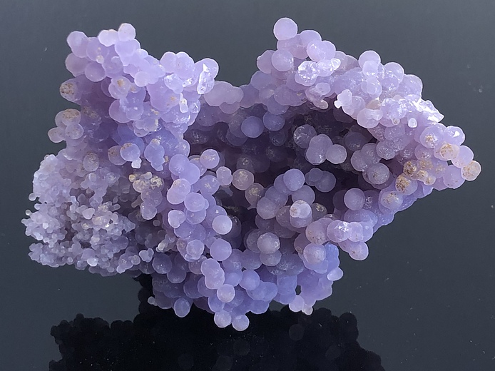 Grape agate: Mineral information, data and localities.