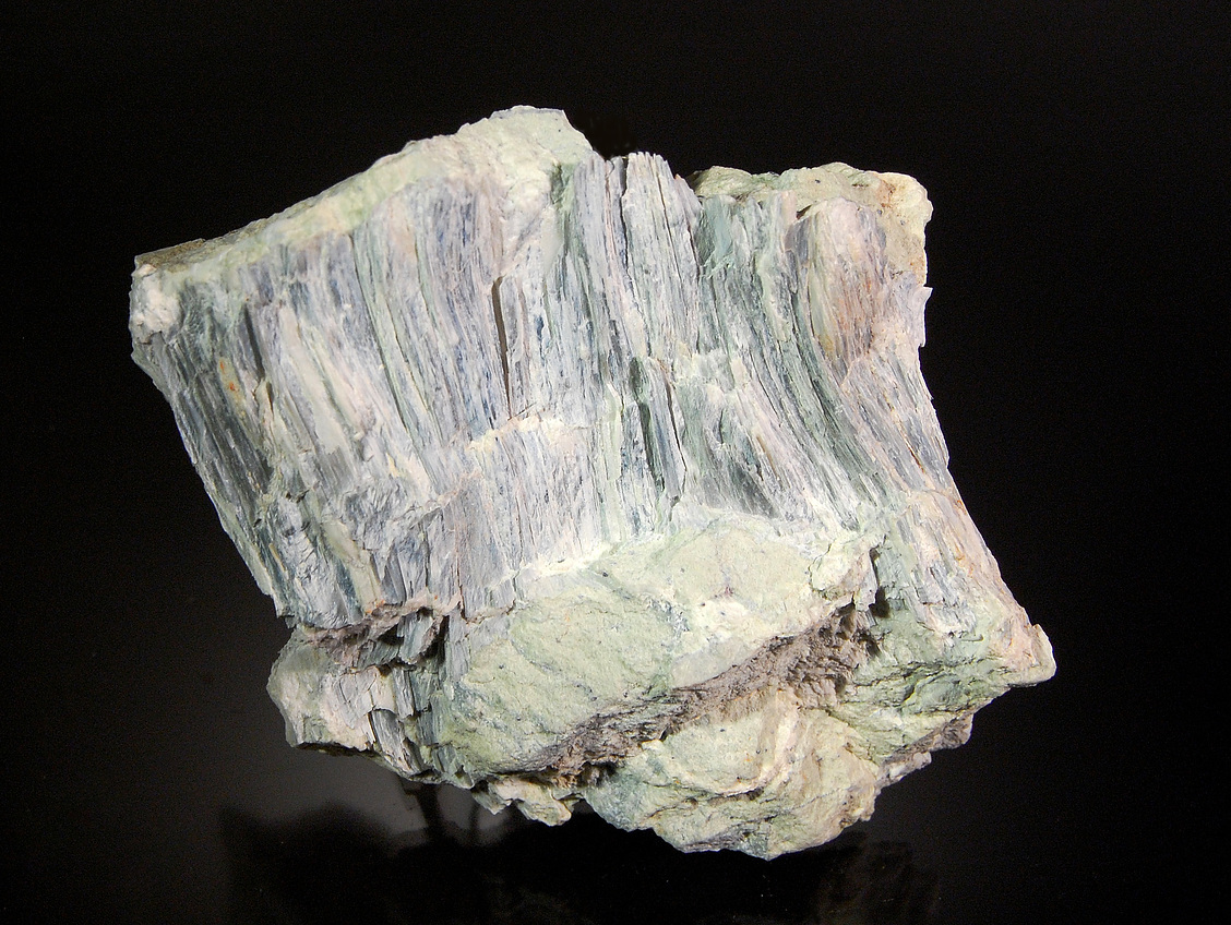 Serpentine Subgroup (Var: Picrolite)