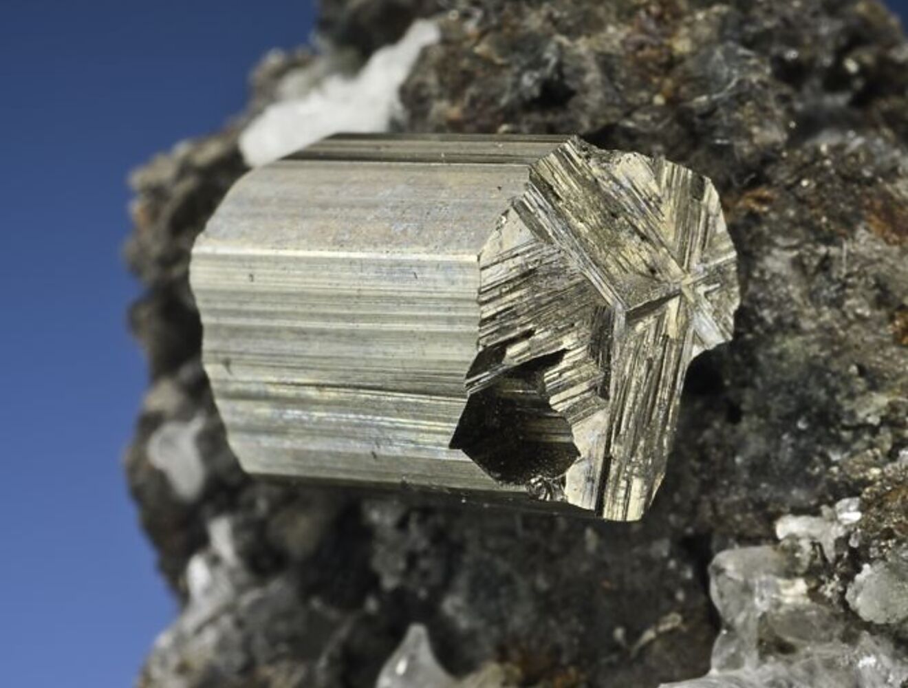 Cubanite: Mineral information, data and localities.