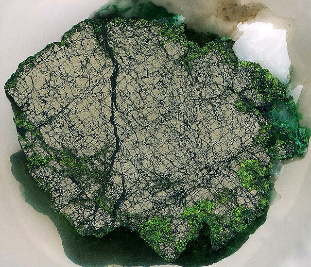 Sulvanite, Chalcocite, Malachite, Volborthite, Chrysocolla, Quartz