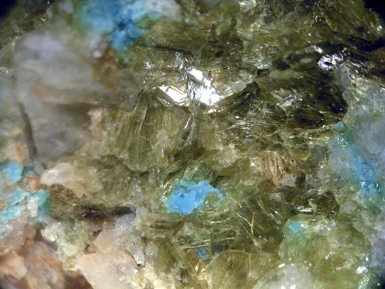Bonattite: Mineral information, data and localities.