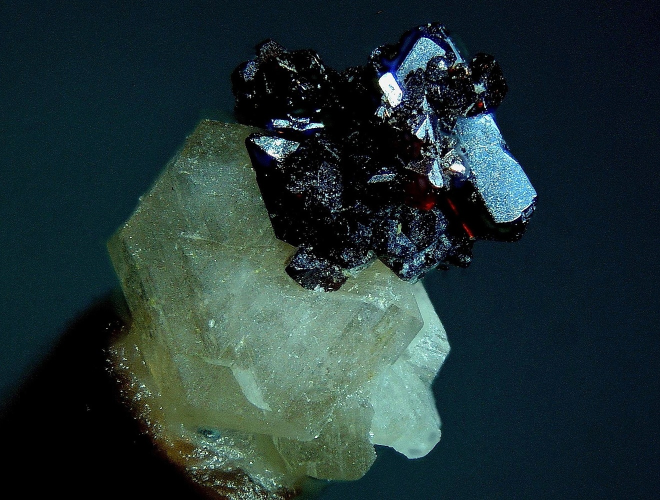 Photos : CA - Champion Mine - rutile - with barite ? - or with