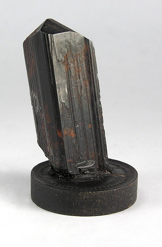 Ilvaite: Mineral information, data and localities.