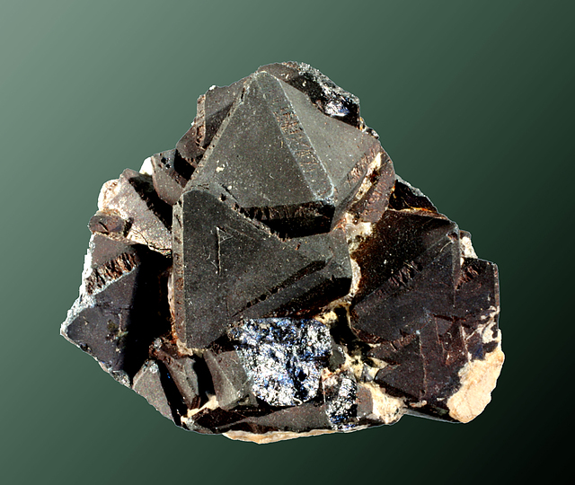Hematite (Var: Martite)