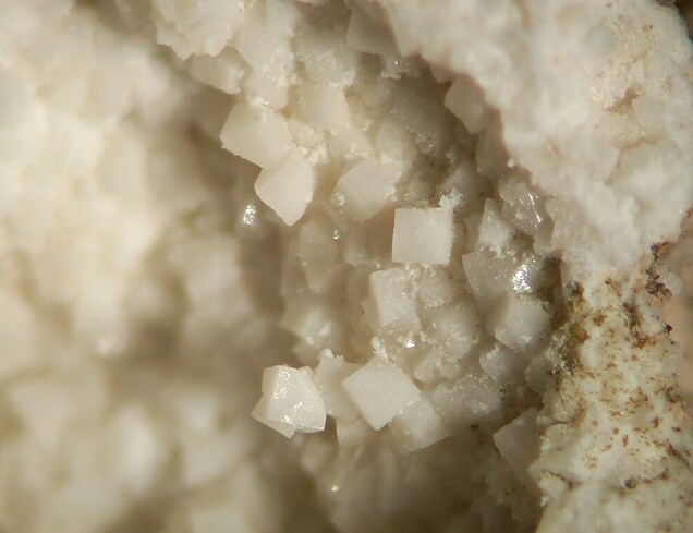 Alunite: Mineral information, data and localities.