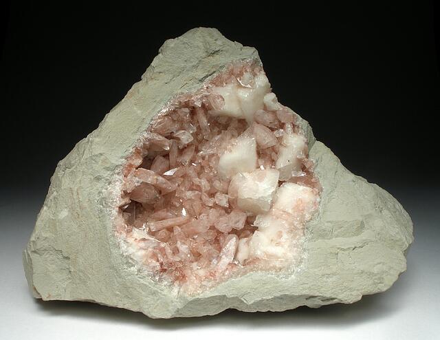 Celestine, Calcite