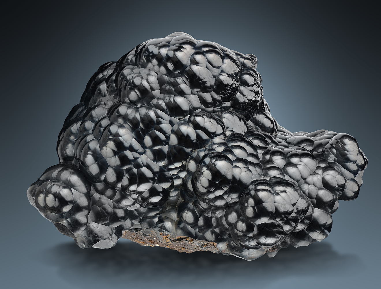 Goethite: Mineral information, data and localities.