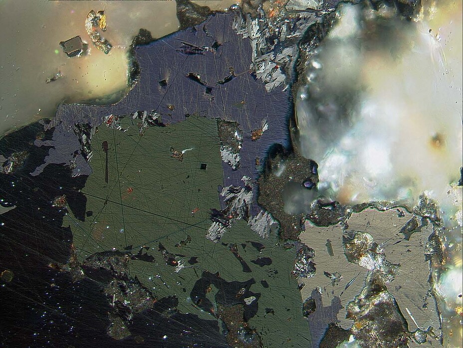 Vaughanite: Mineral information, data and localities.