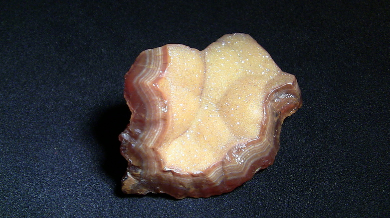 Carnelian: Mineral information, data and localities.
